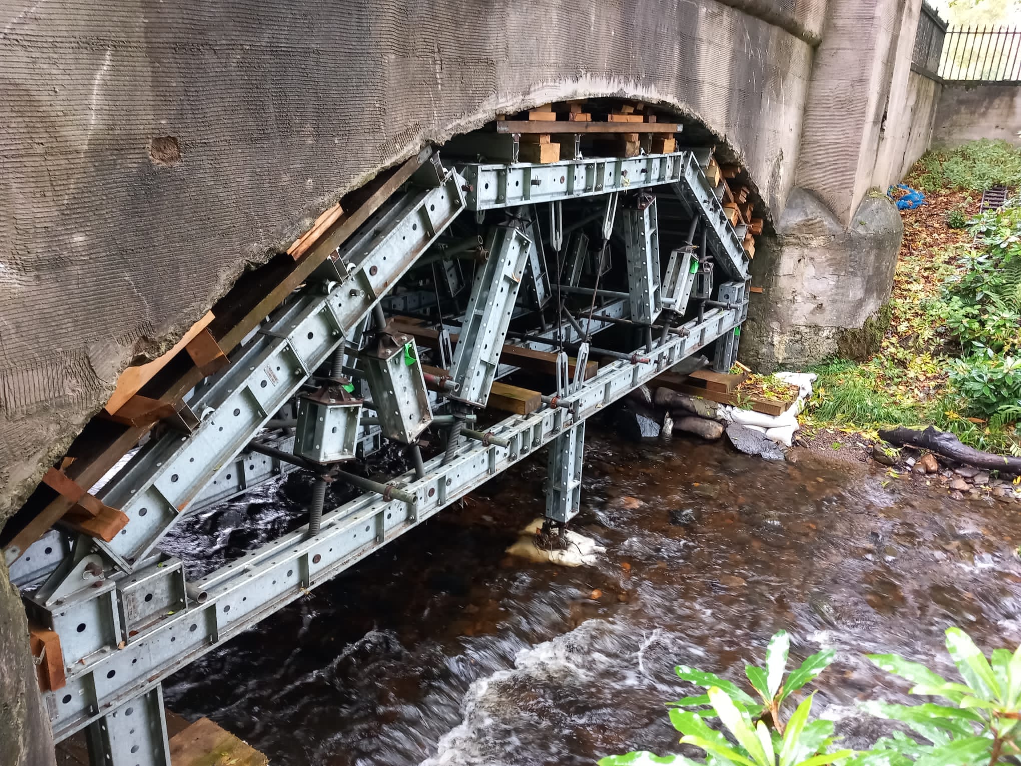 Bridge Propping - JML Contracts